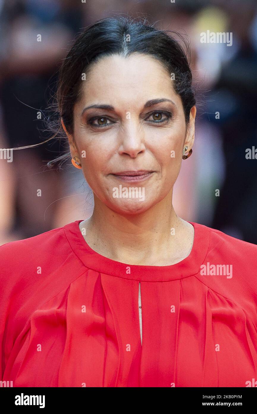 L hojas hi-res stock photography and images - Alamy