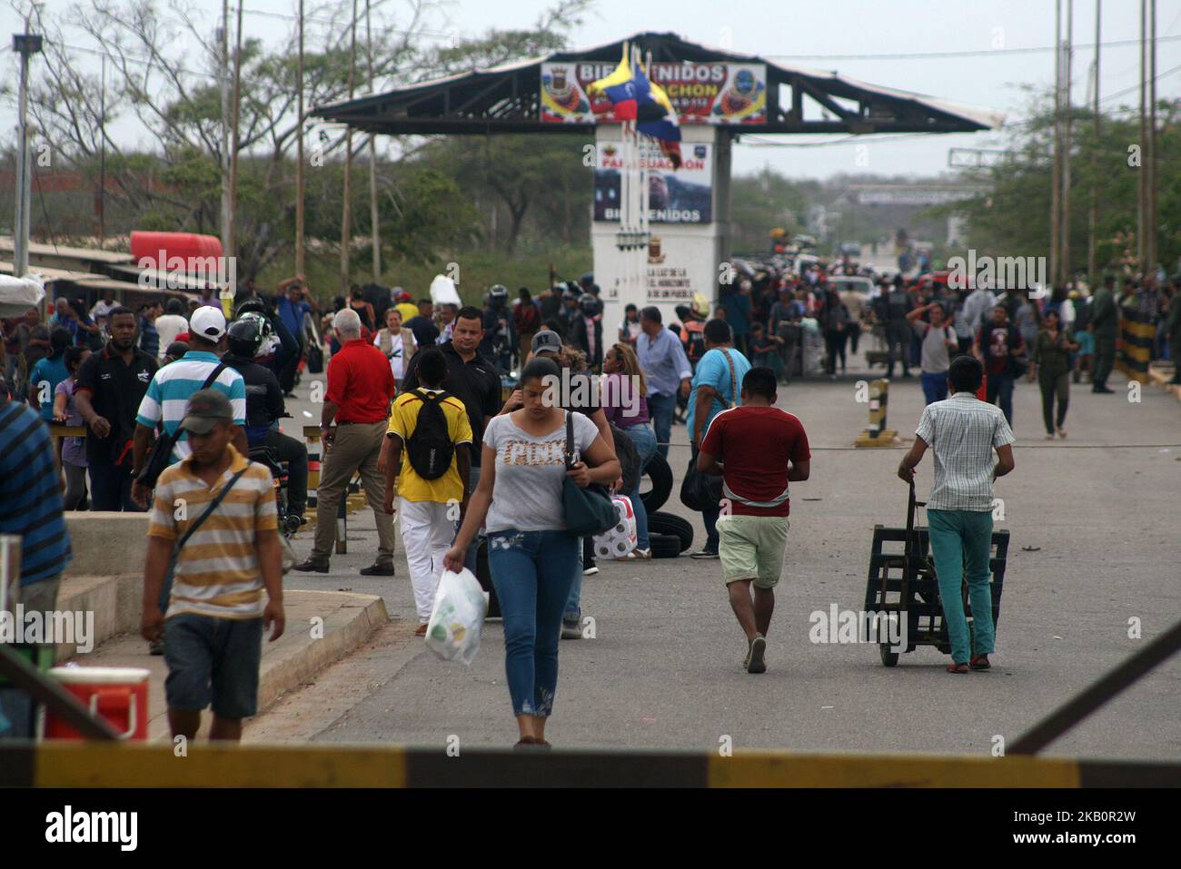 Colombian border hi-res stock photography and images - Alamy
