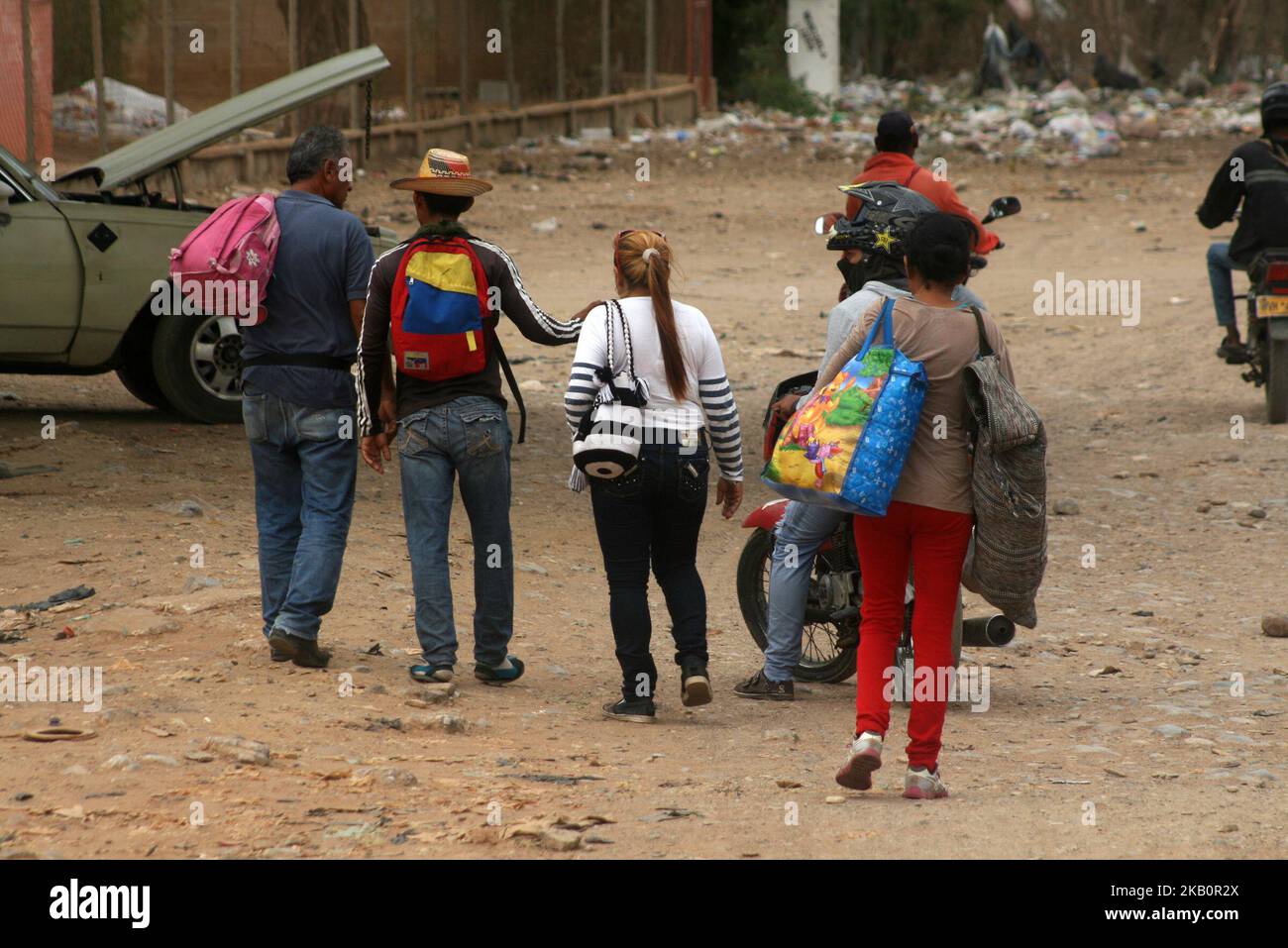 Colombian border hi-res stock photography and images - Alamy