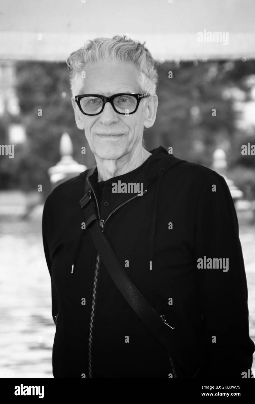 Note 2018 Black and White Stock Photos & Images - Alamy