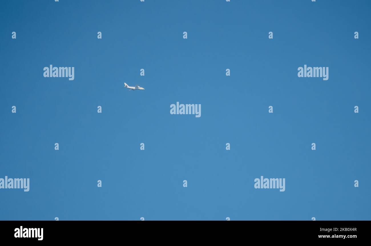 Antonov An-124 Ruslan, a very large 4 engine strategic airlift airplane ...