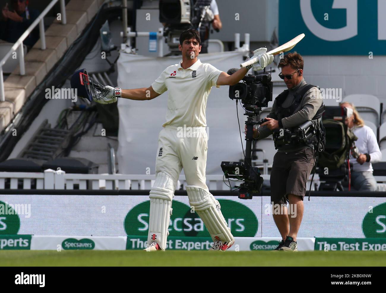 Sport cricket action alastair cook hi-res stock photography and images ...