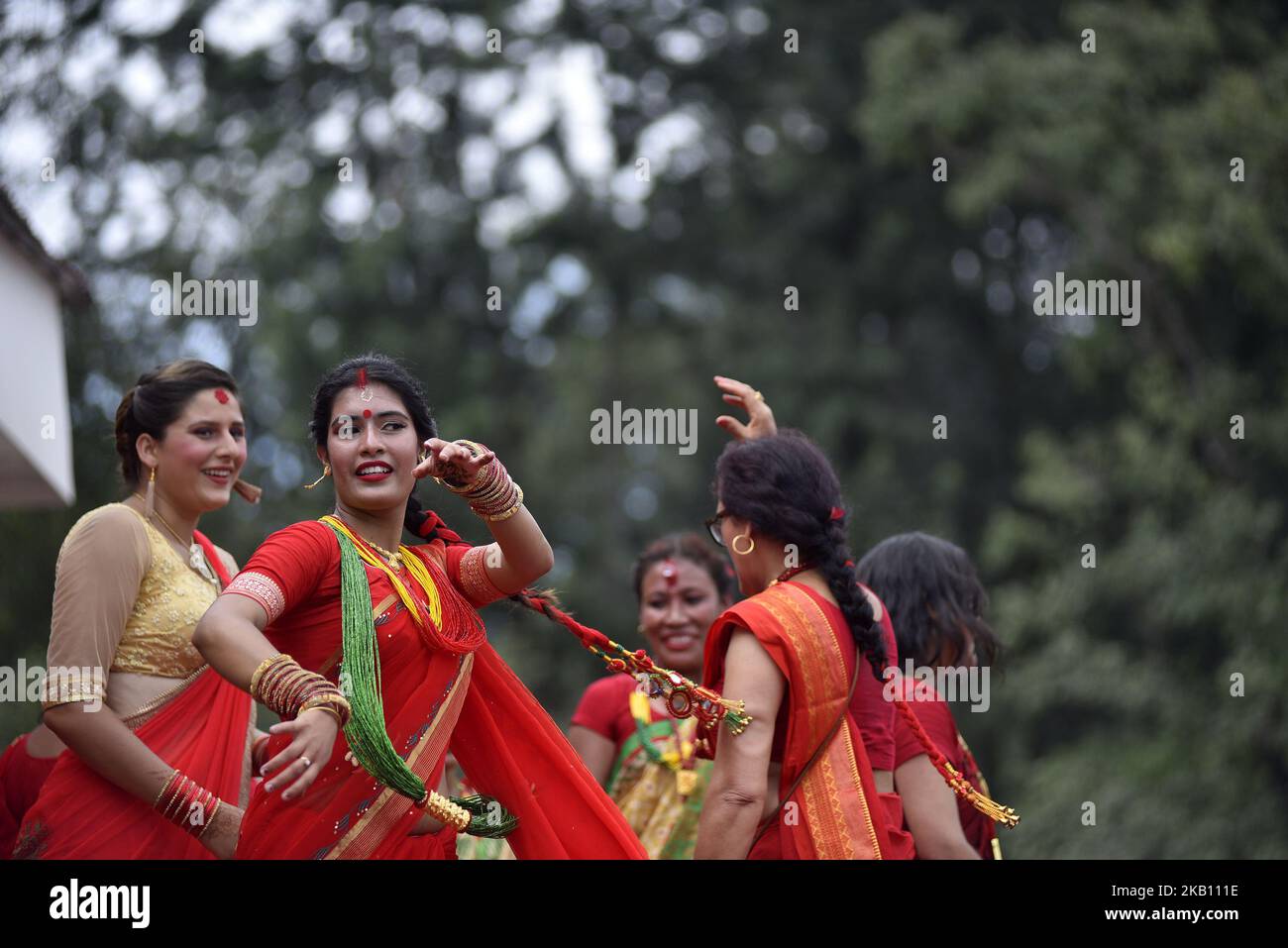 Woman three husbands nepal hi-res stock photography and images - Alamy