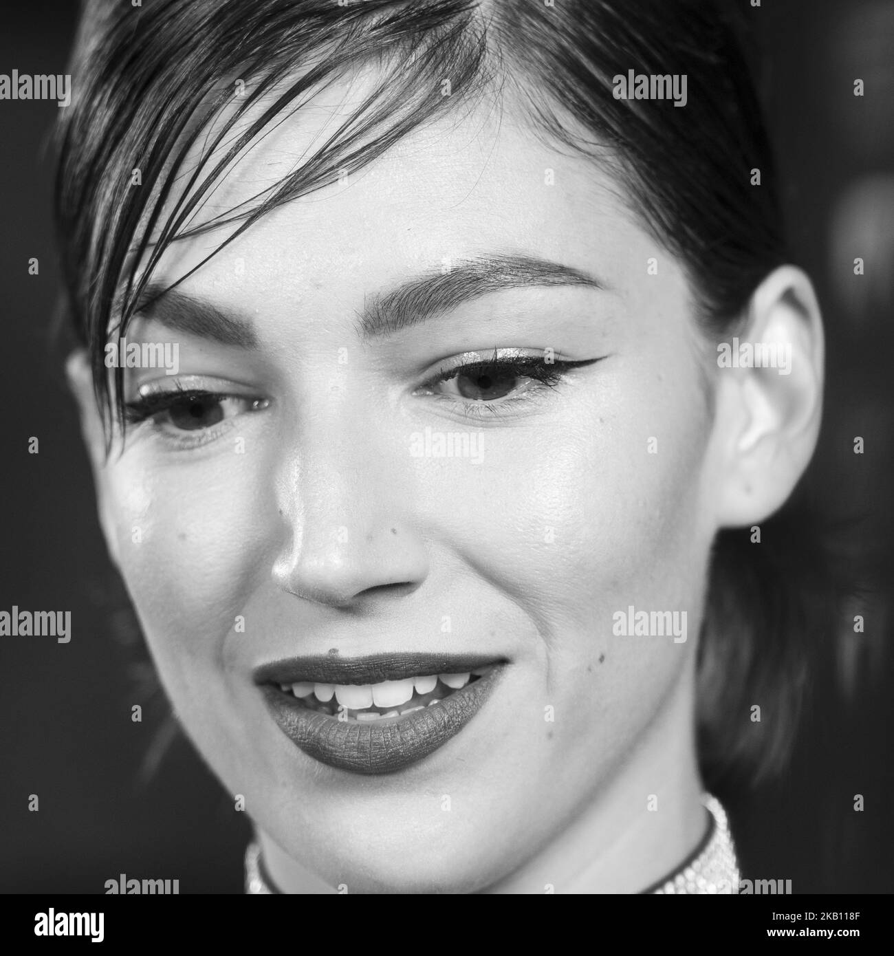 Eyebrow idsok hi-res stock photography and images - Alamy