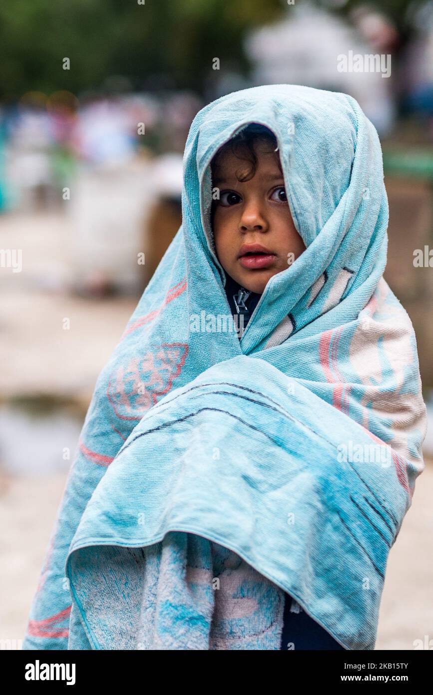Refugees train pakistan hi-res stock photography and images - Alamy