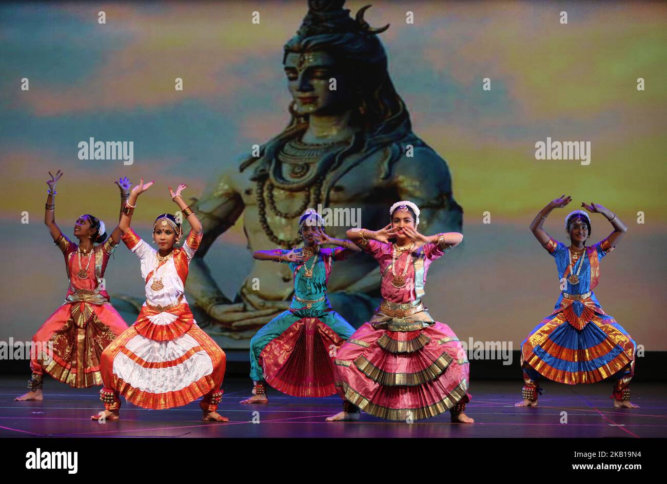 Students from the Nritya Kala Mandir School of Indian Classical Dance ...