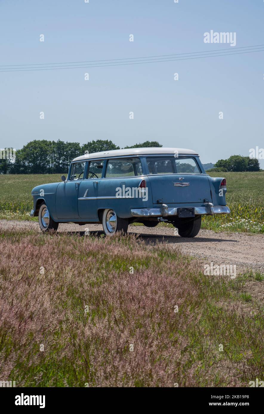 1955 chevrolet station wagon hi-res stock photography and images - Alamy
