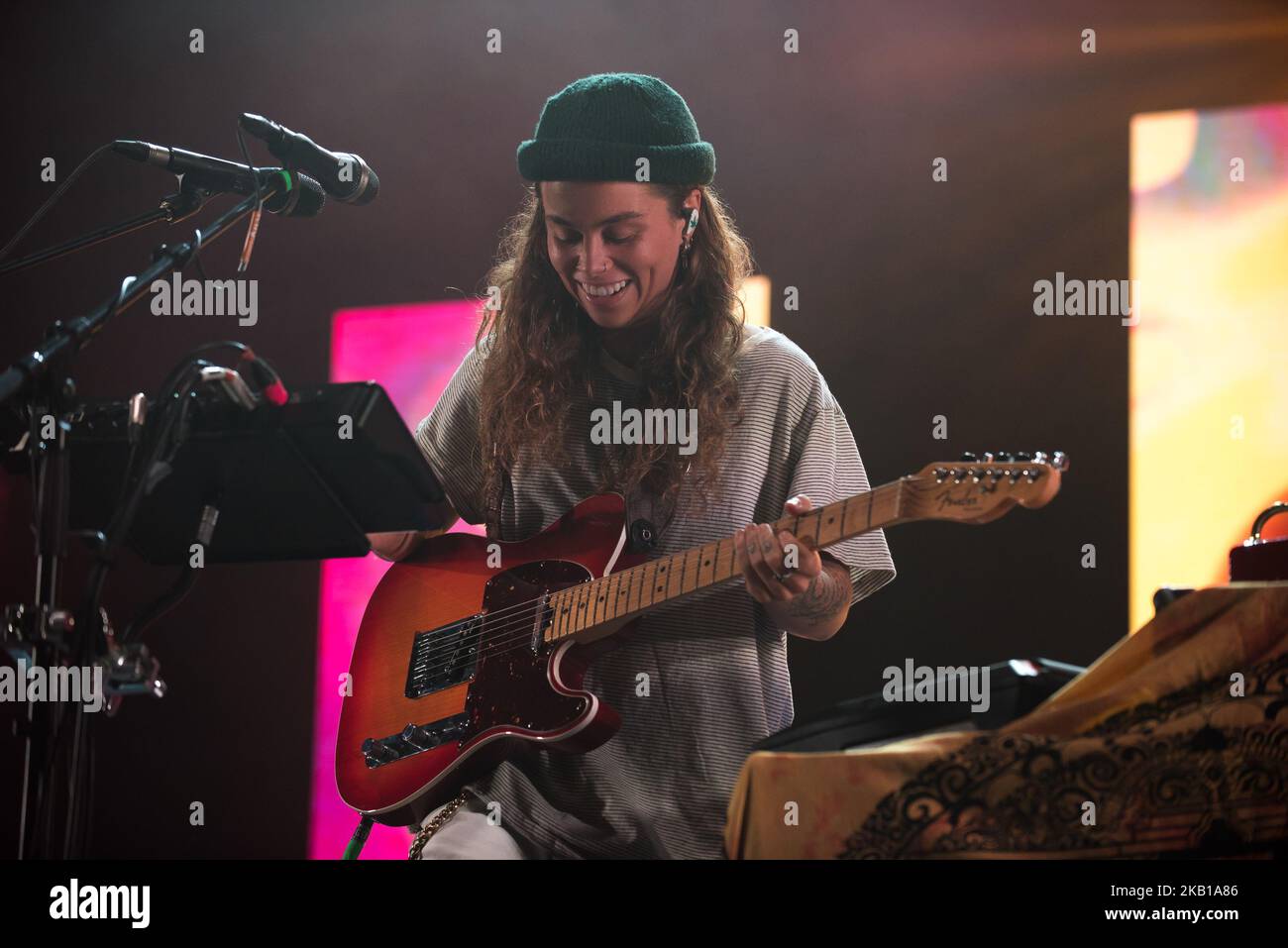 String i idsok hi-res stock photography and images - Alamy