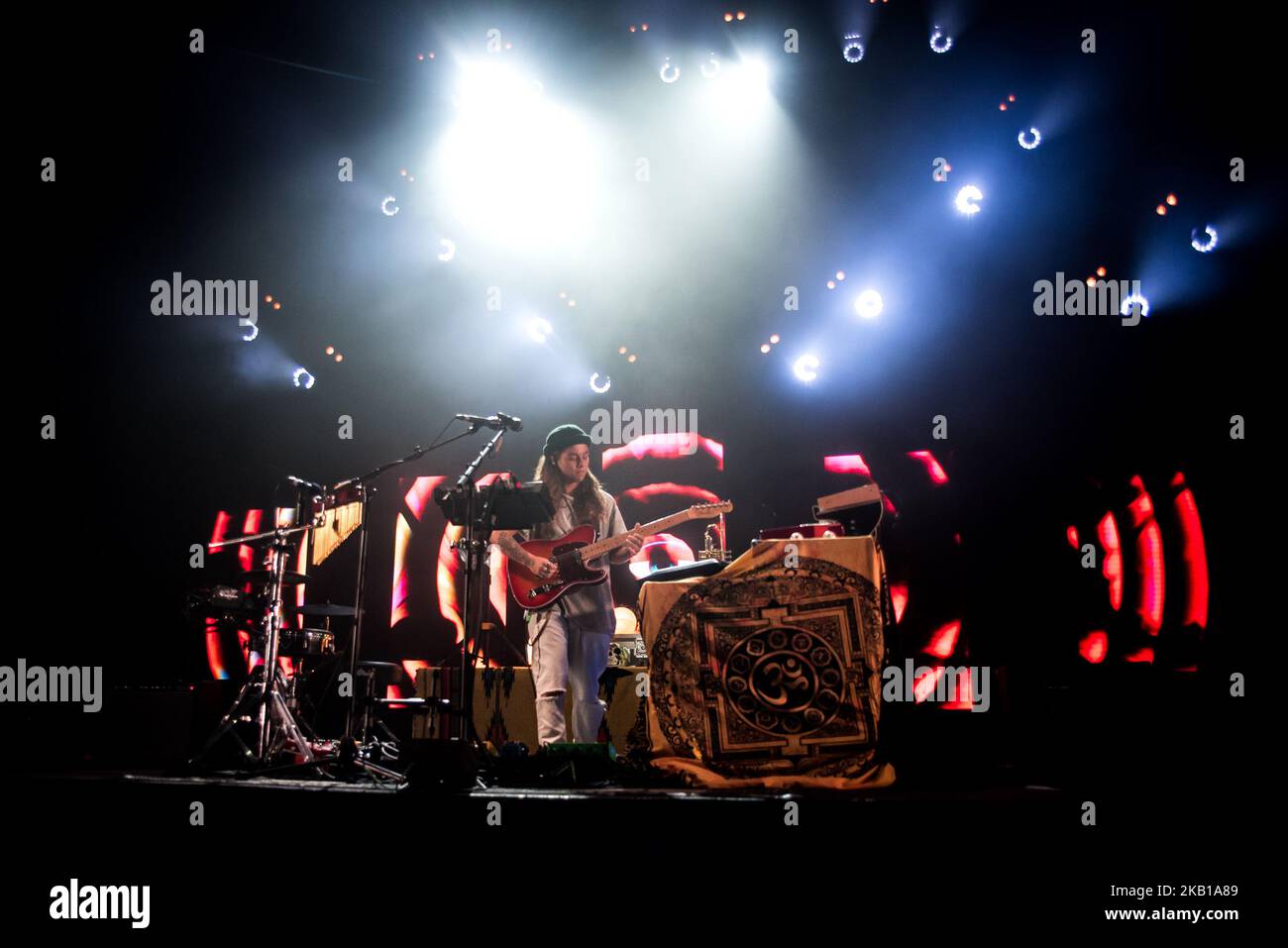 Tash sultana on stage hi-res stock photography and images - Alamy