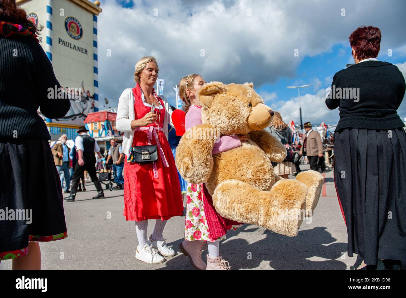 September 24th, Munich. After a very busy weekend at the Oktoberfest ...