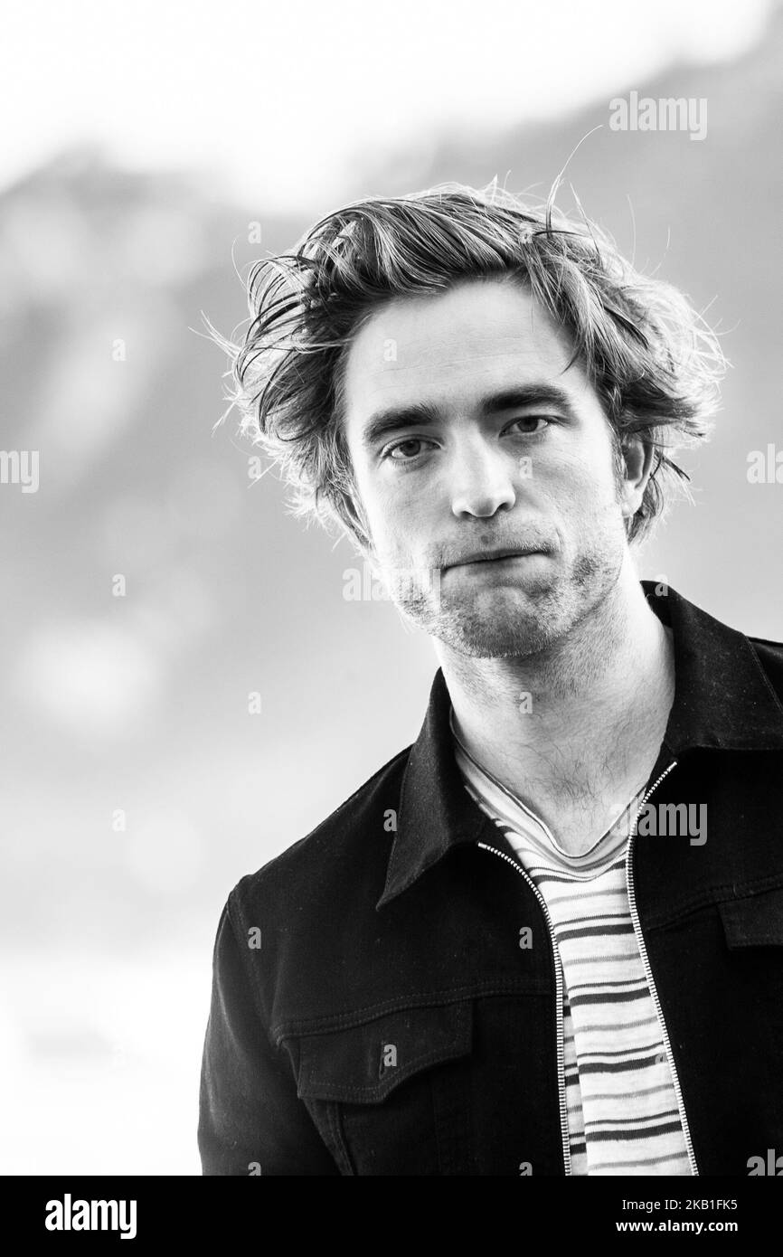 Robert pattinson celebrities Black and White Stock Photos & Images - Alamy