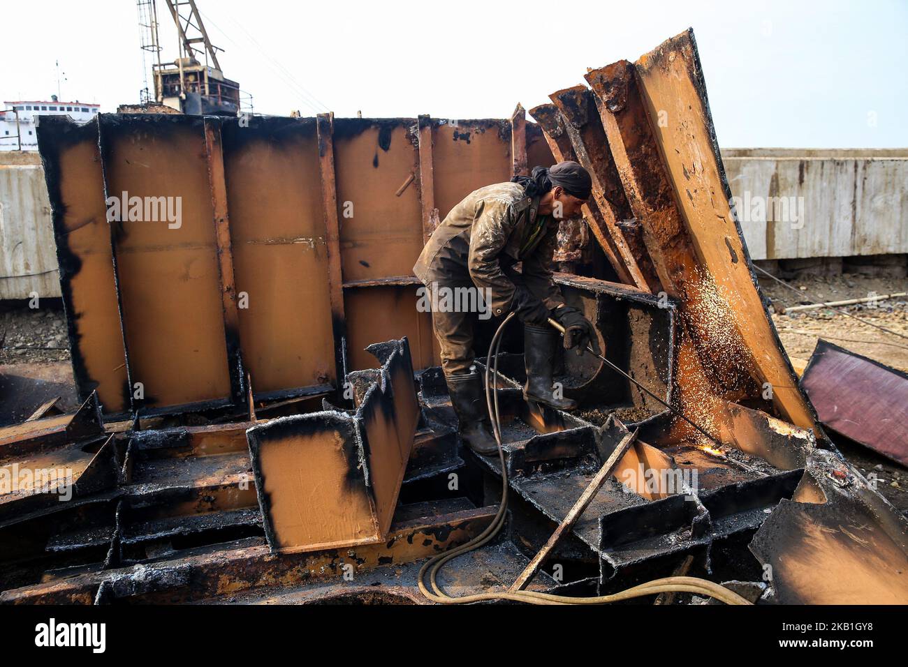 Parts of the ship hi-res stock photography and images - Alamy