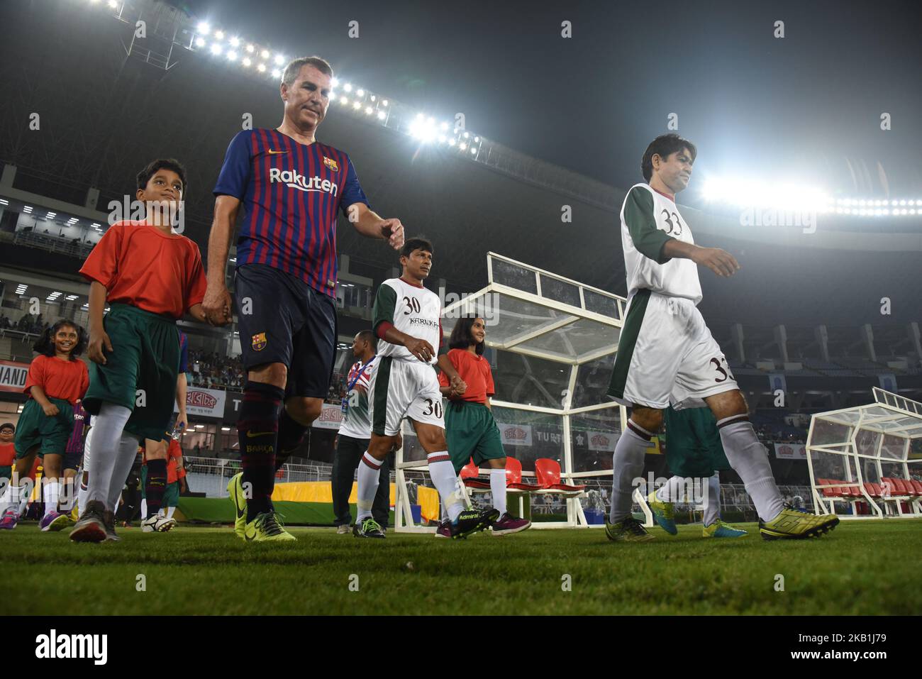 FC Barcelona legends players arrive during an exhibition match between ...