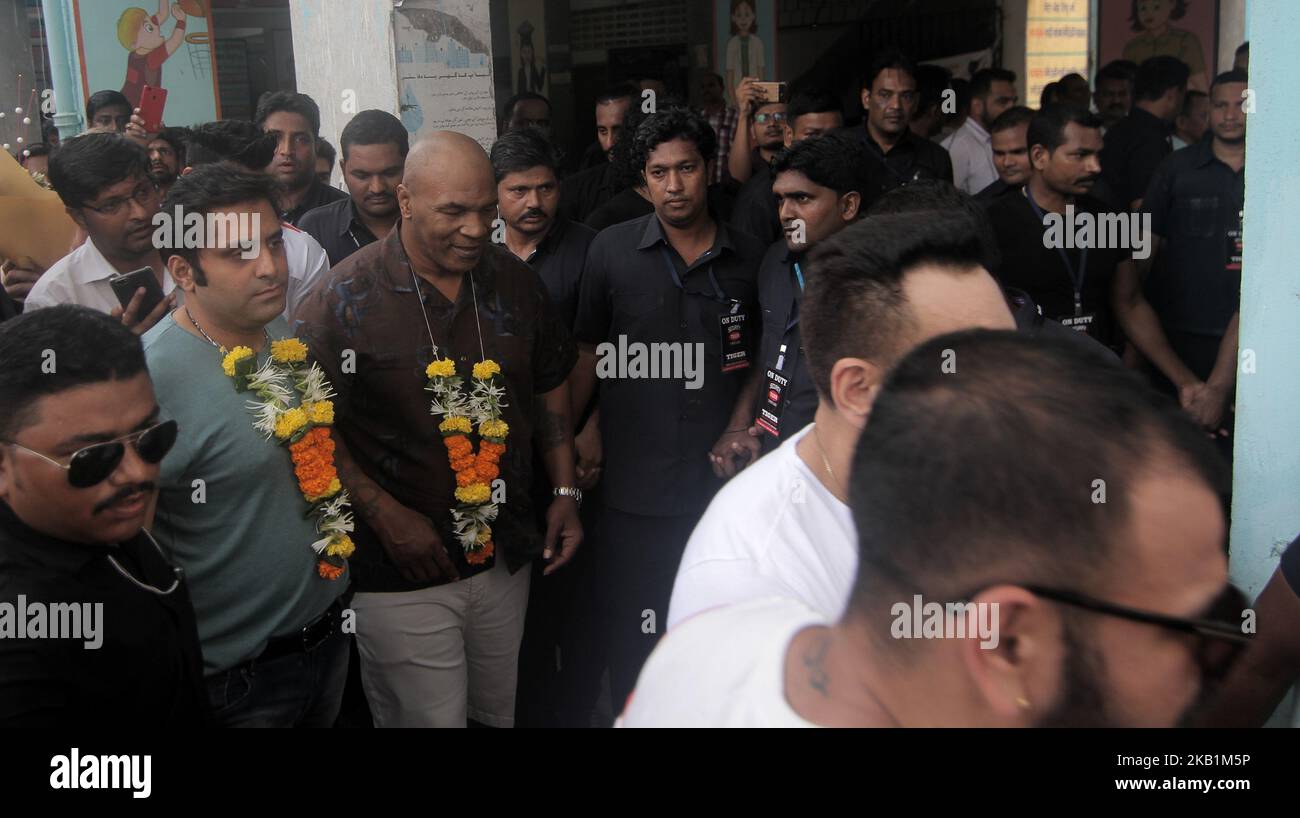 Mike tyson and kids hi-res stock photography and images - Alamy