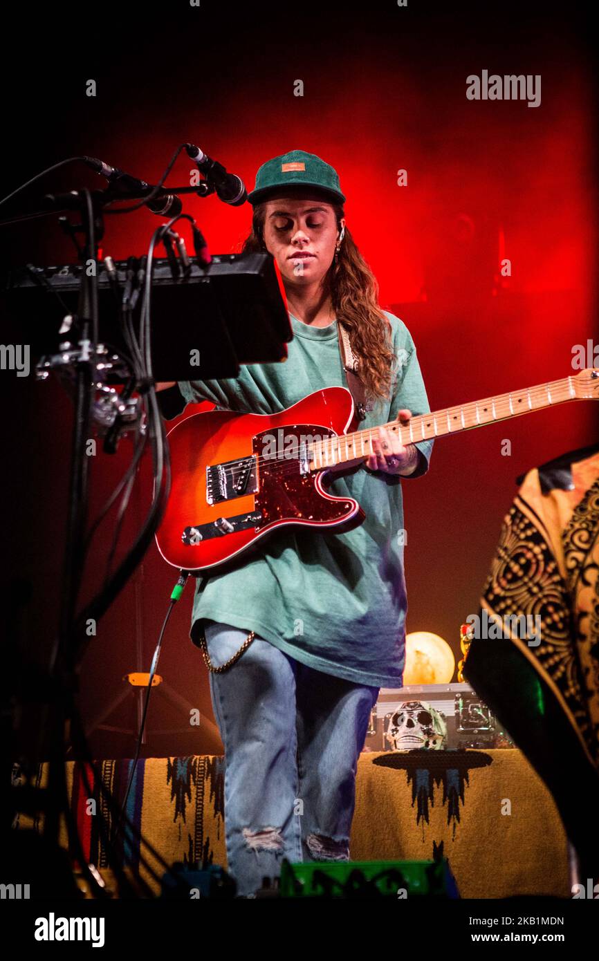 Tash sultana on stage hi-res stock photography and images - Alamy