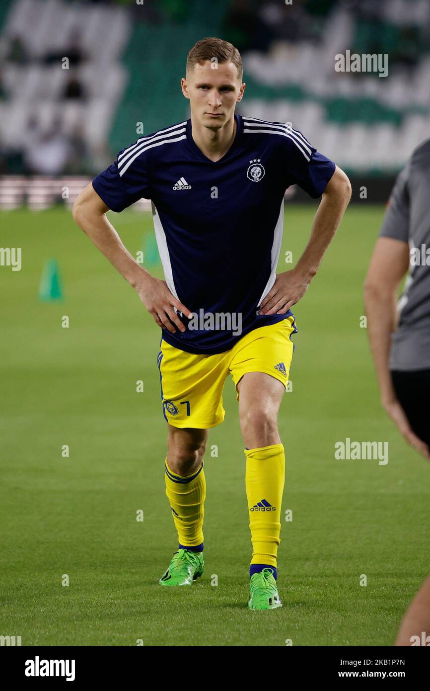 Seville, Spain. 03rd Nov, 2022. Santeri Hostikka (7) of HJK Helsinki is ...