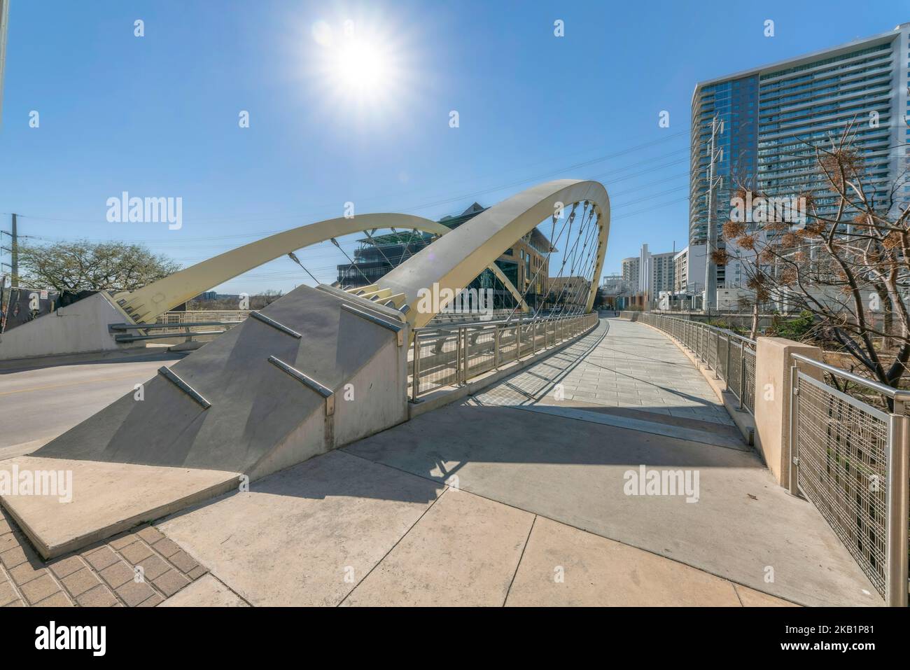 Butterfly bridge hi-res stock photography and images - Alamy