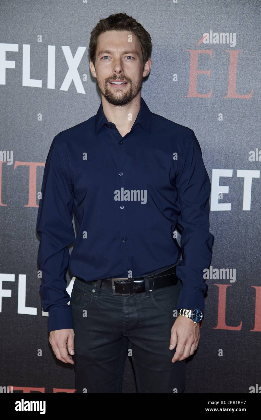 Jan Cornet attend the 'Elite' premiere photocall at 'Reina Sofia Museum ...