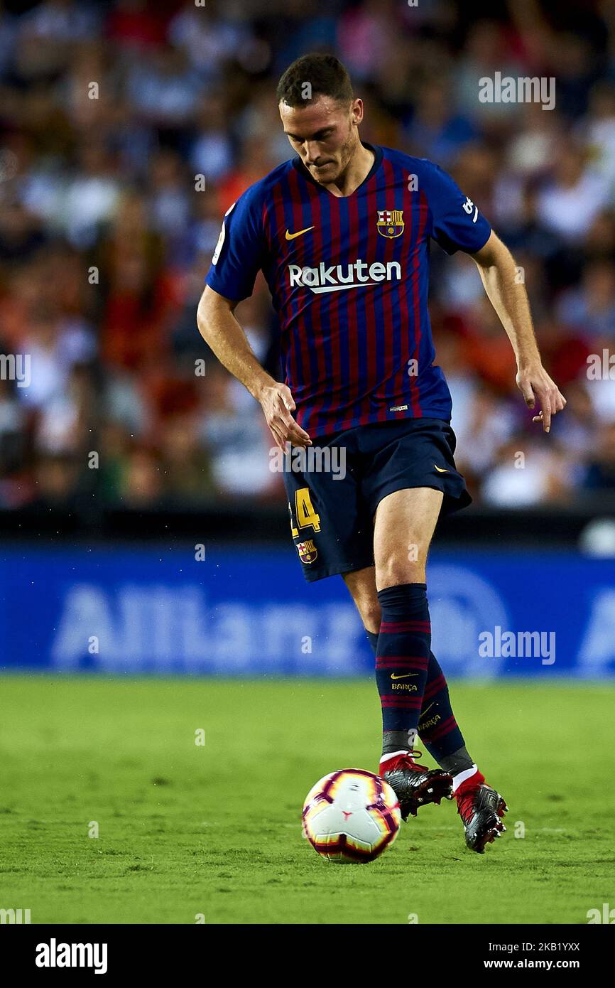 Thomas Vermaelen controls the ball during the week 8 of La Liga match ...