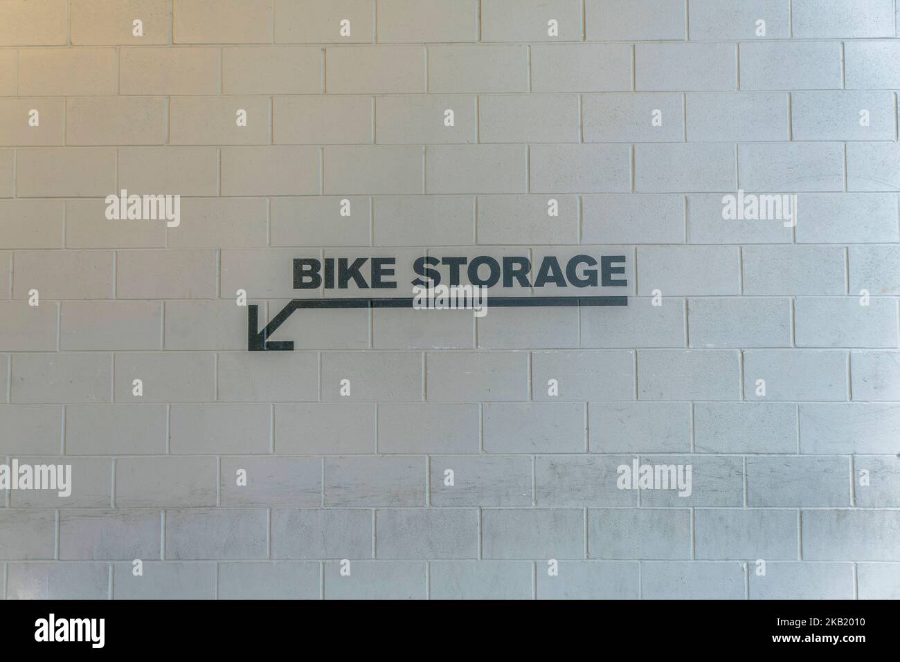 Direction arrow building parking garage hi-res stock photography and ...