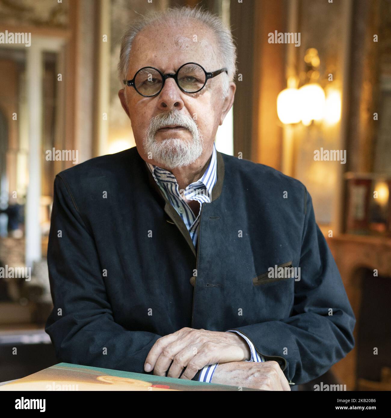 The teacher Fernando Botero during the presentation of the book Women ...