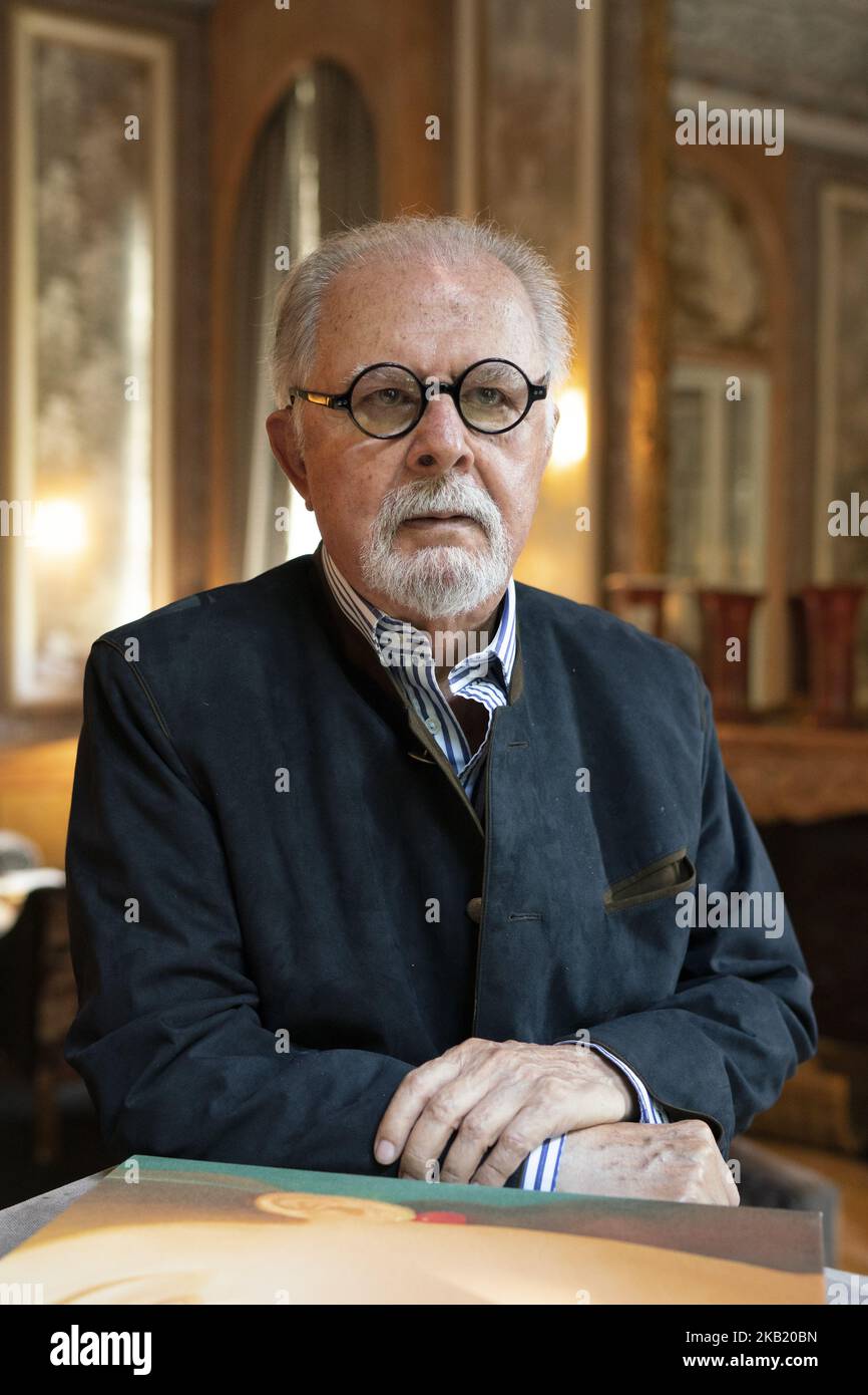 The teacher Fernando Botero during the presentation of the book Women ...