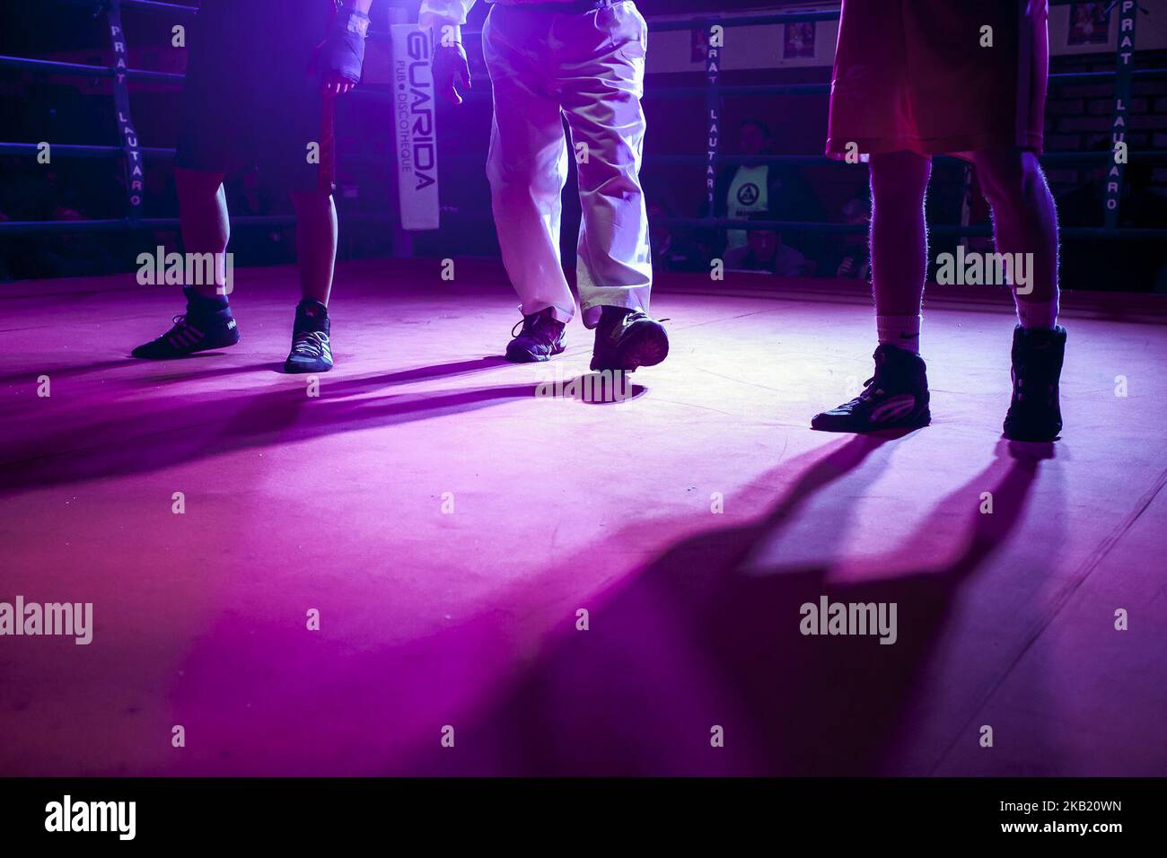 Amateur boxers from different Chilean clubs fought at the Prat-Lautaro ...