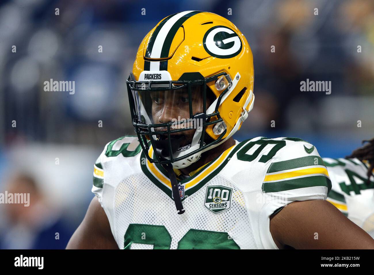 Green bay packers helmet hi-res stock photography and images - Alamy