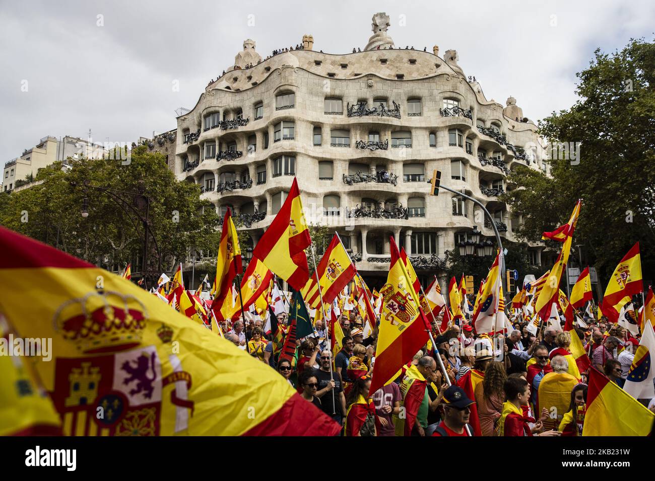 People celebrating the Spanish National day in Barcelona on October 12 ...
