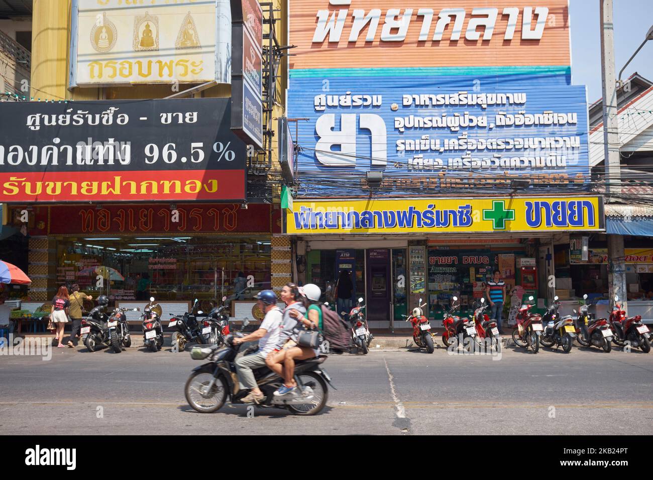 Street Scene Downtown Pattaya Thailand Stock Photo - Alamy
