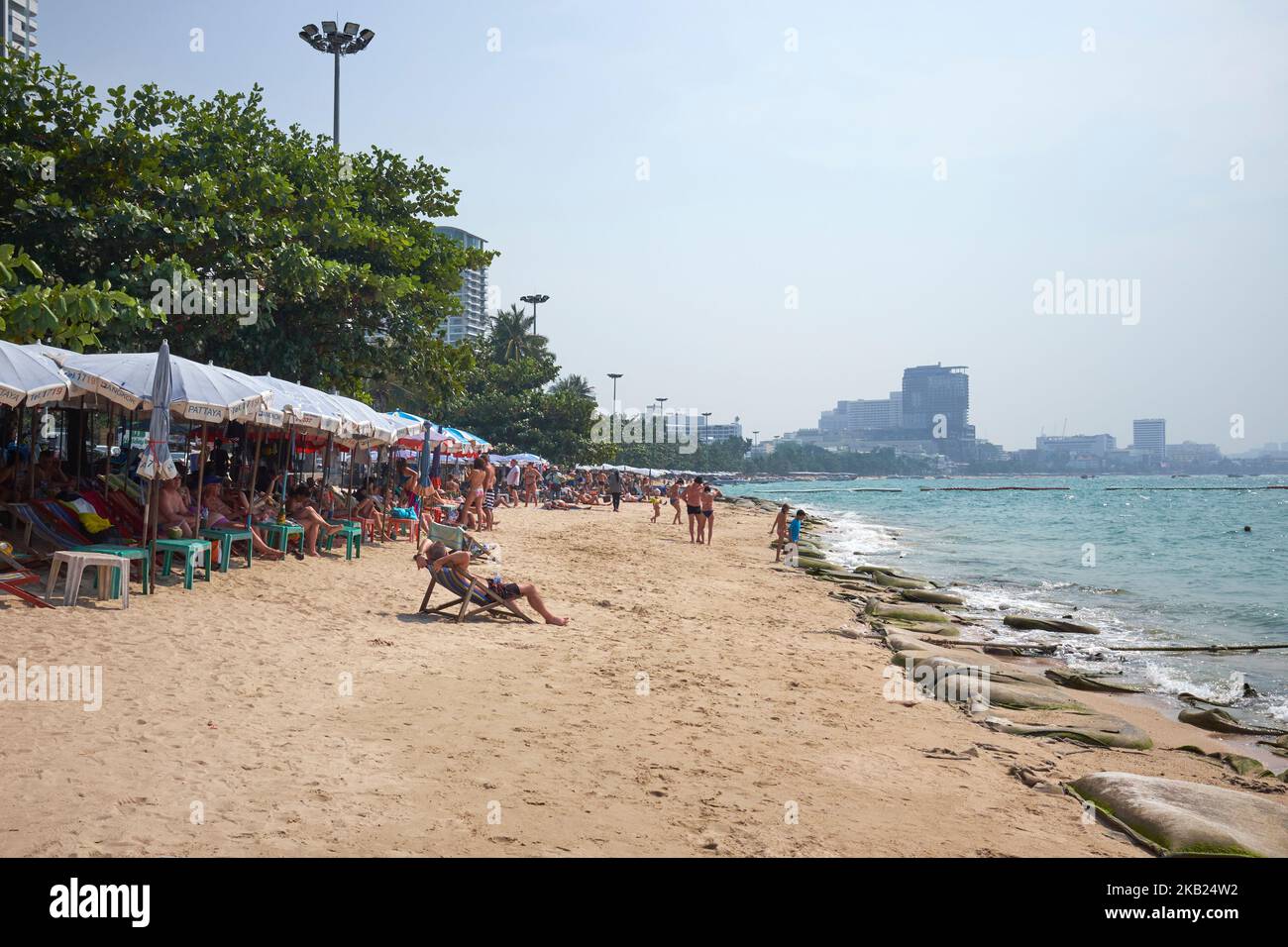 Pattaya thailand old tourists pattaya hi-res stock photography and ...