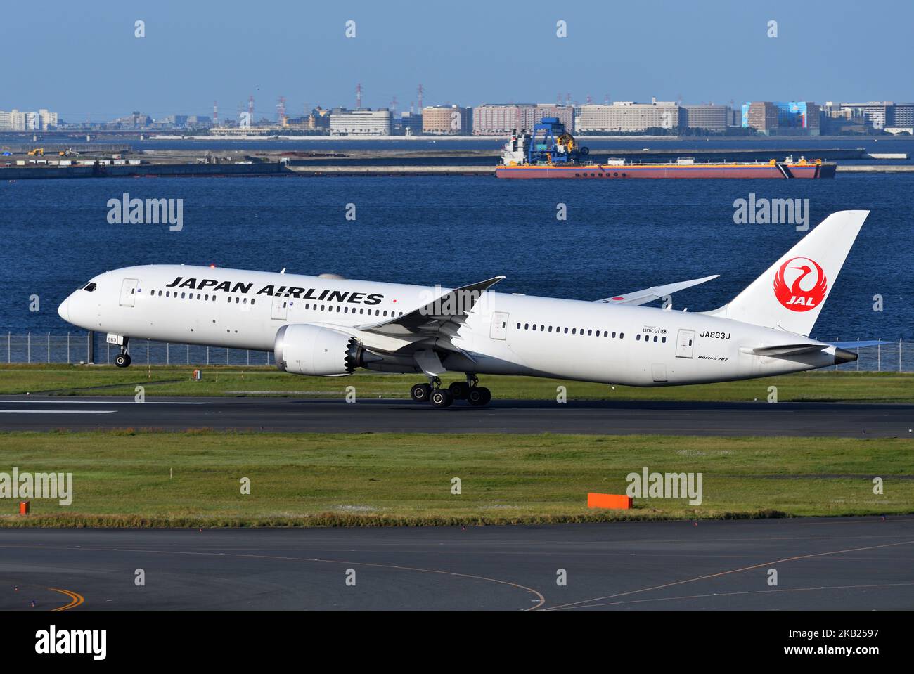 Tokyo, Japan - April 18, 2021: Japan Airlines (JAL) Boeing B787-9 Dreamliner (JA863J) passenger ...