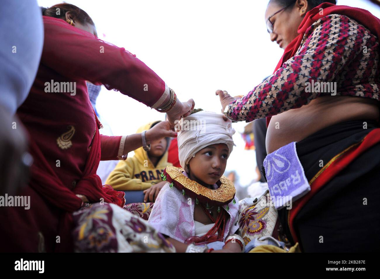 Dashain family hi-res stock photography and images - Alamy