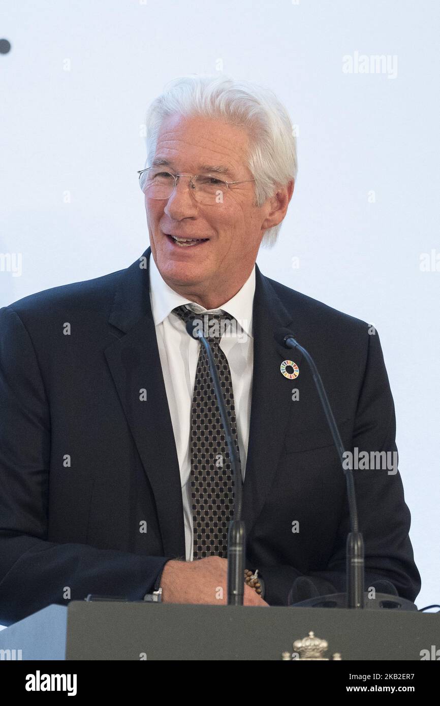 Richard gere and wife hi-res stock photography and images - Alamy