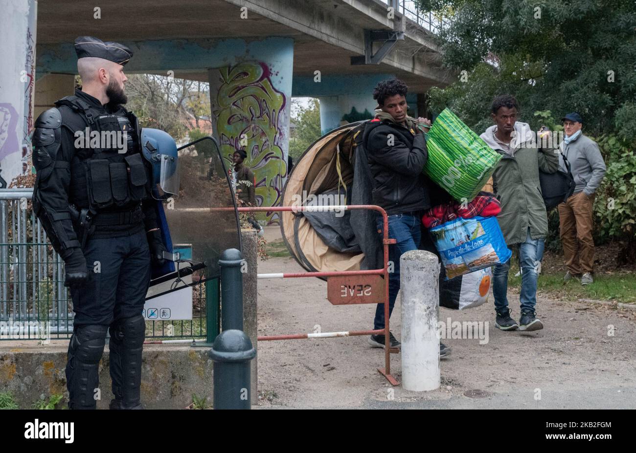Human occupied vehicle hi-res stock photography and images - Alamy