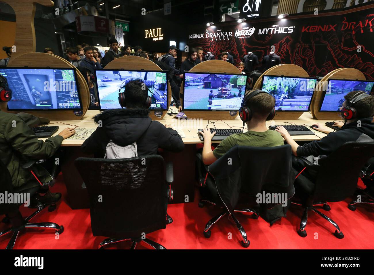 Studio porte hi-res stock photography and images - Alamy