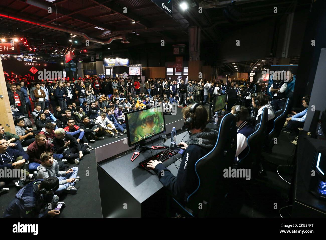 Gamers play videos game in October 26, 2018, during the 2018 Paris ...
