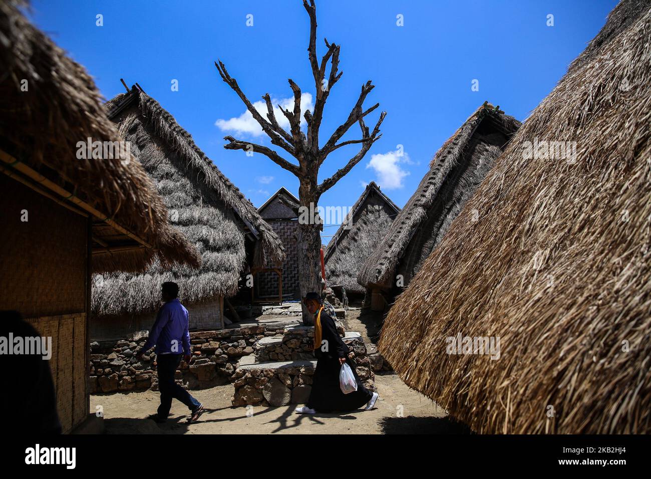 Sasak village sade lombok island hi-res stock photography and images ...