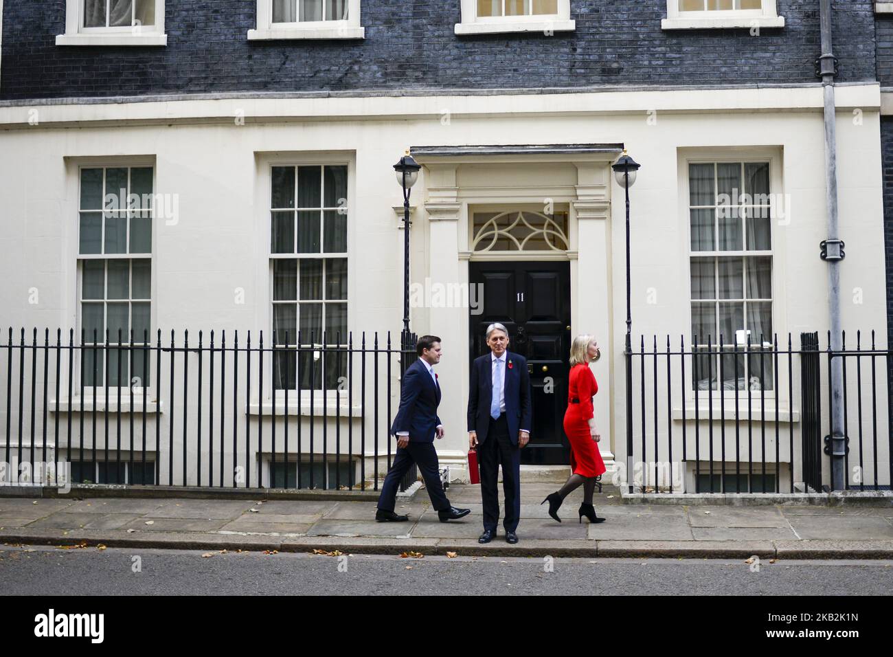 Ministers red box hi-res stock photography and images - Alamy