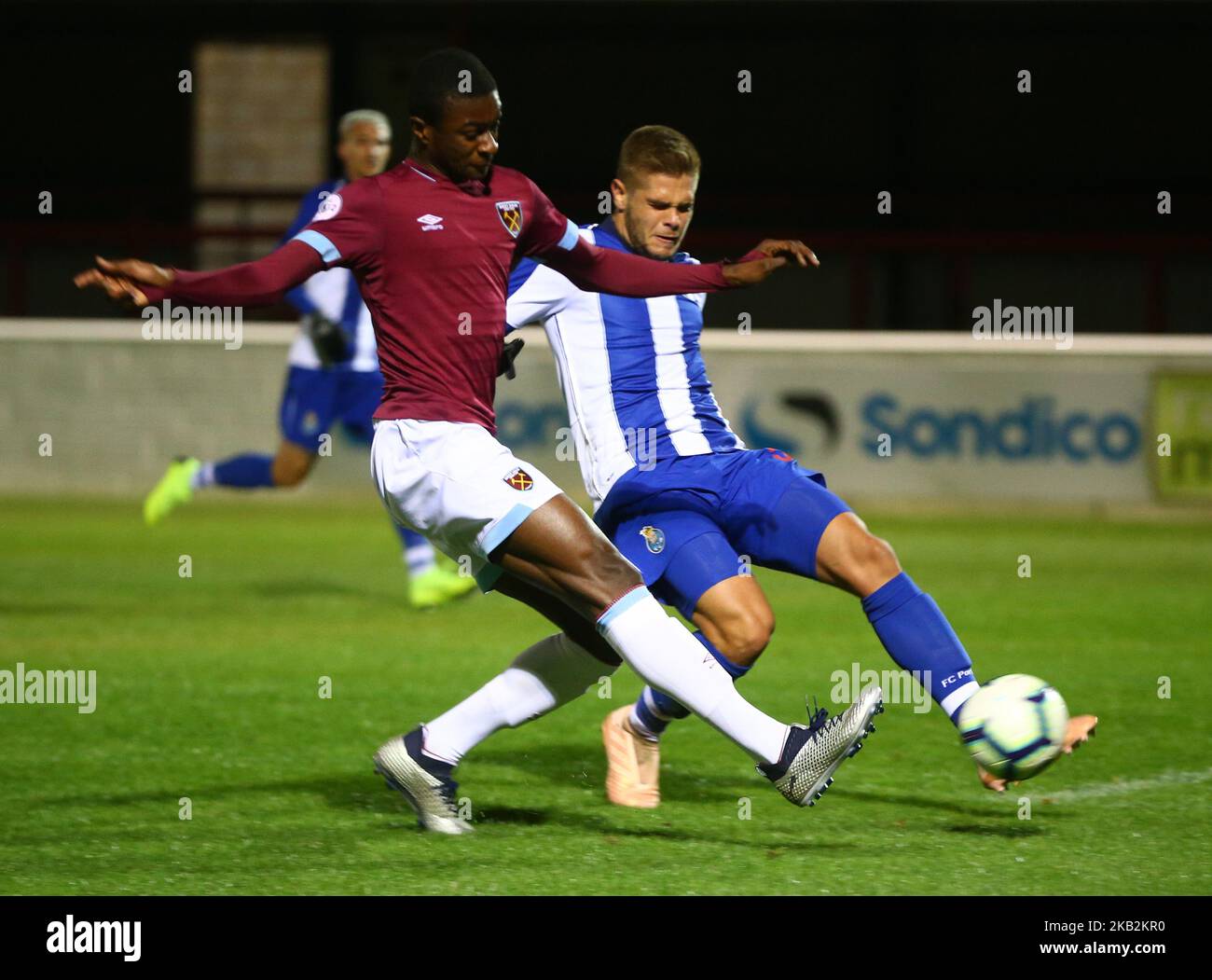 Sean adarkwa of west ham united hi-res stock photography and images - Alamy