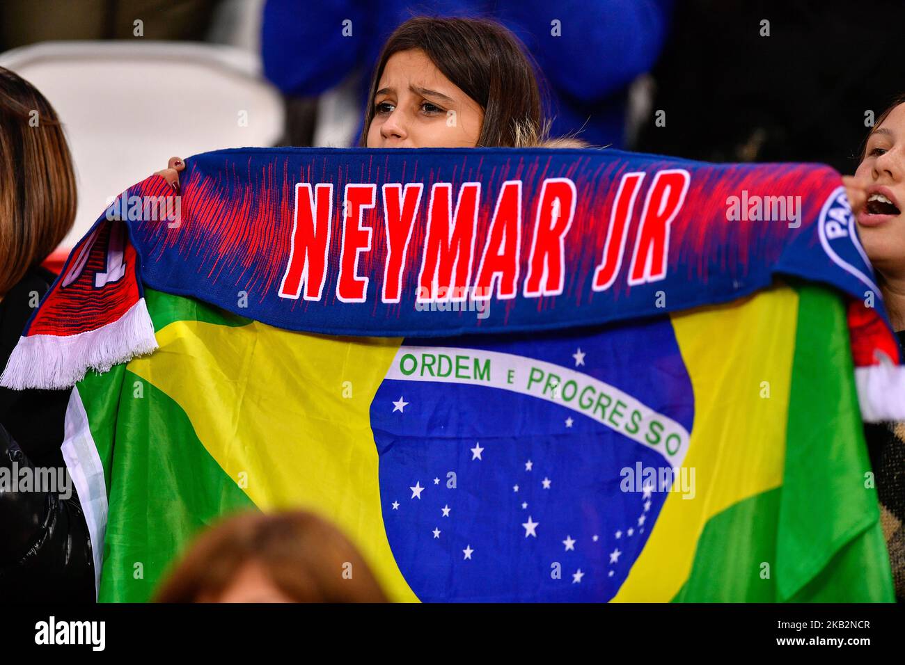 Young fans of Neymar Jr #10 during the french Ligue 1 match between ...