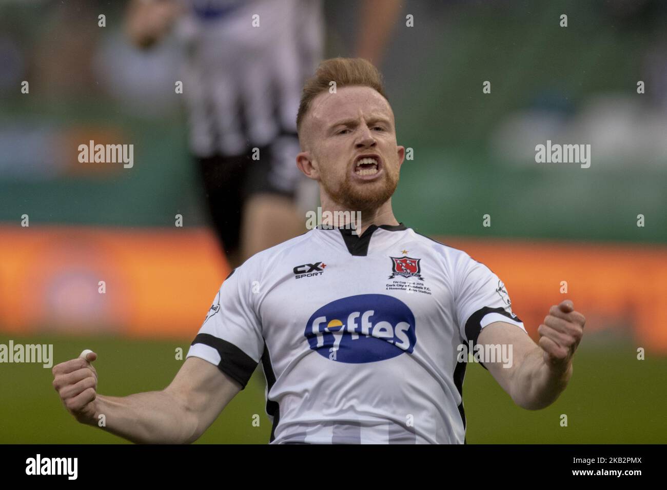 Sean Hoare of Dundalk celebrates the first goal during the Irish Daily ...