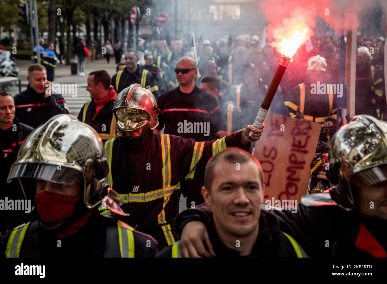 Demonstration fire firefighter france lyon metropole de lyon protest ...