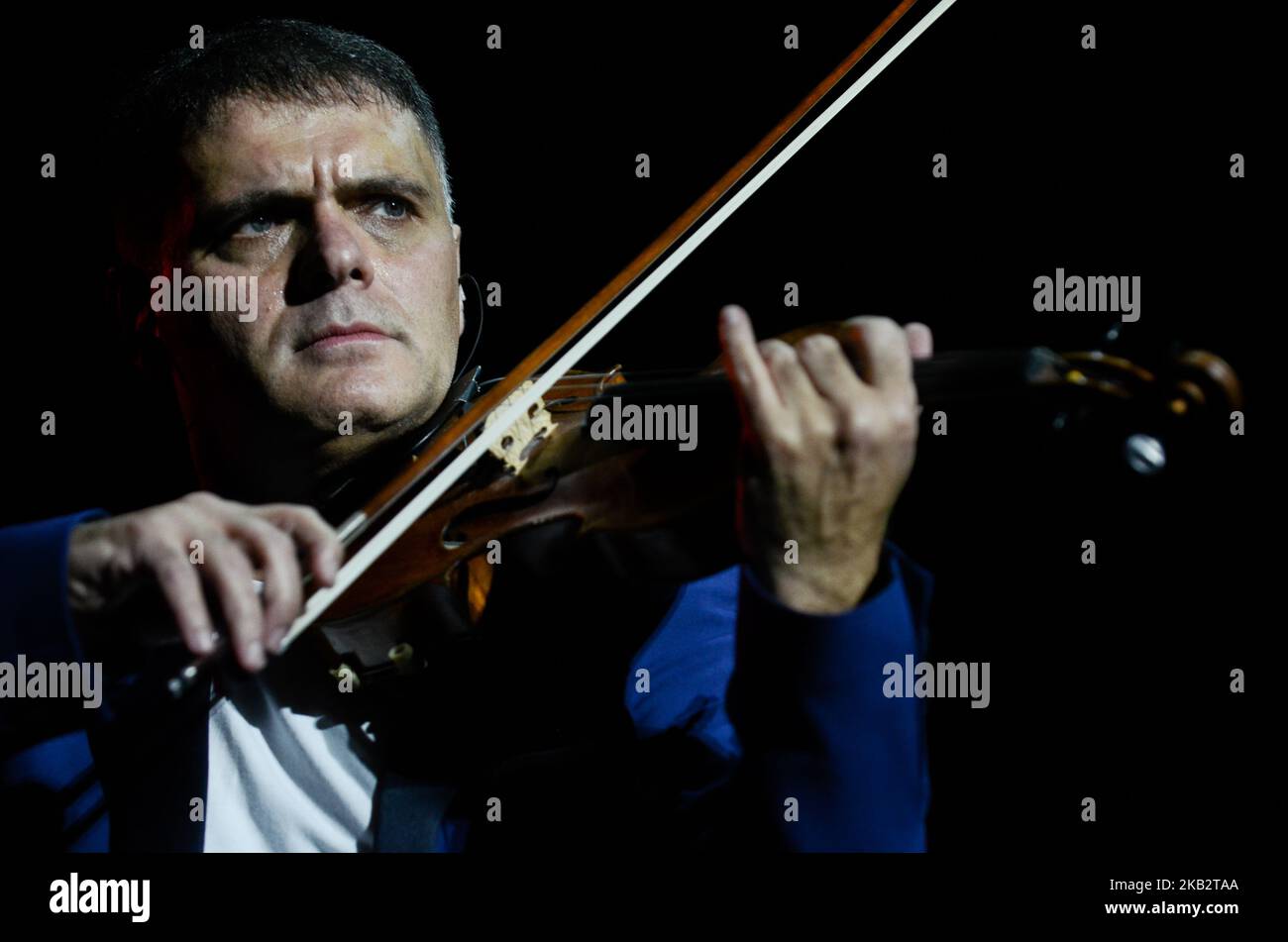 Famous violinist hi-res stock photography and images - Alamy