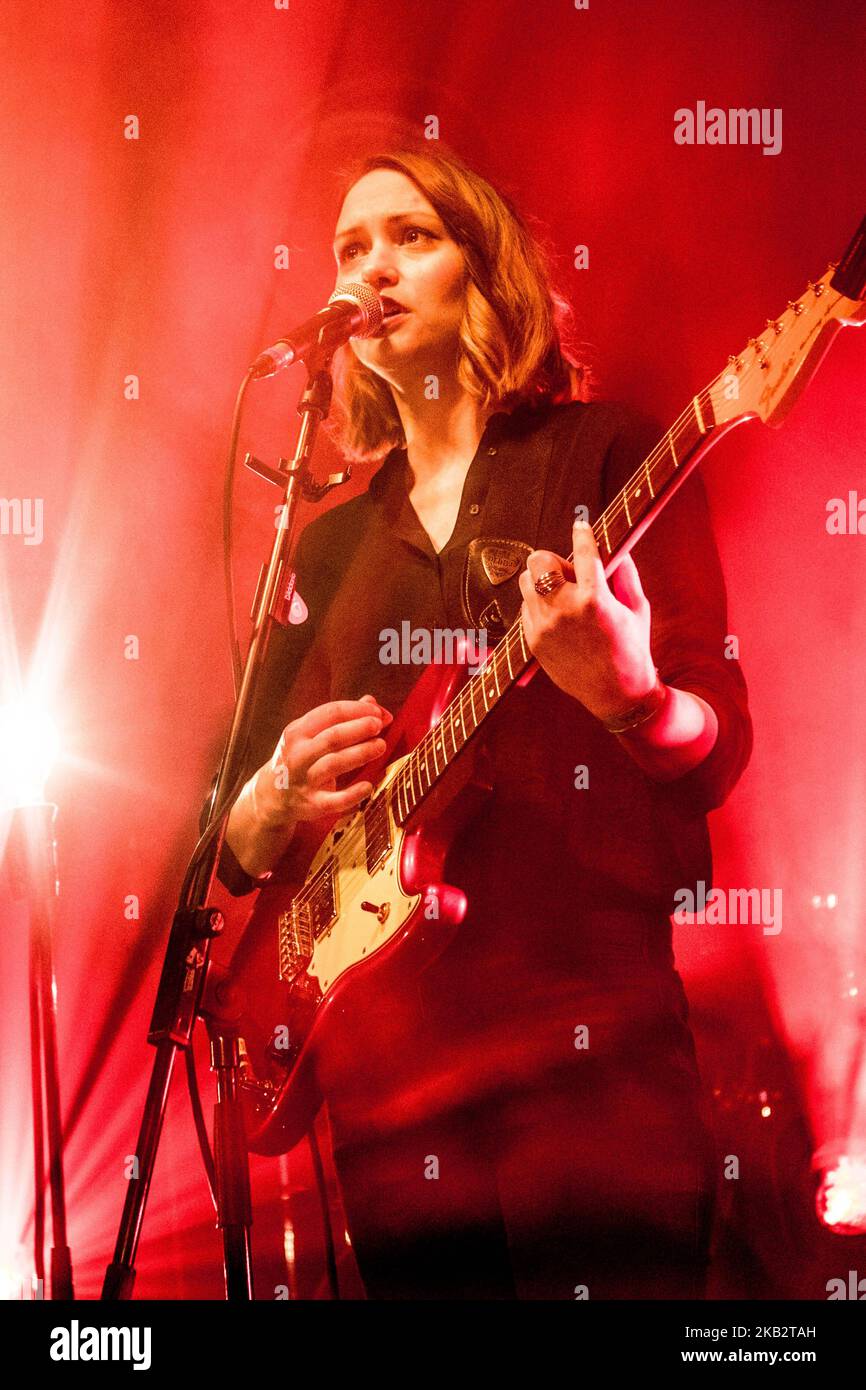 String instrument idsok hi-res stock photography and images - Alamy