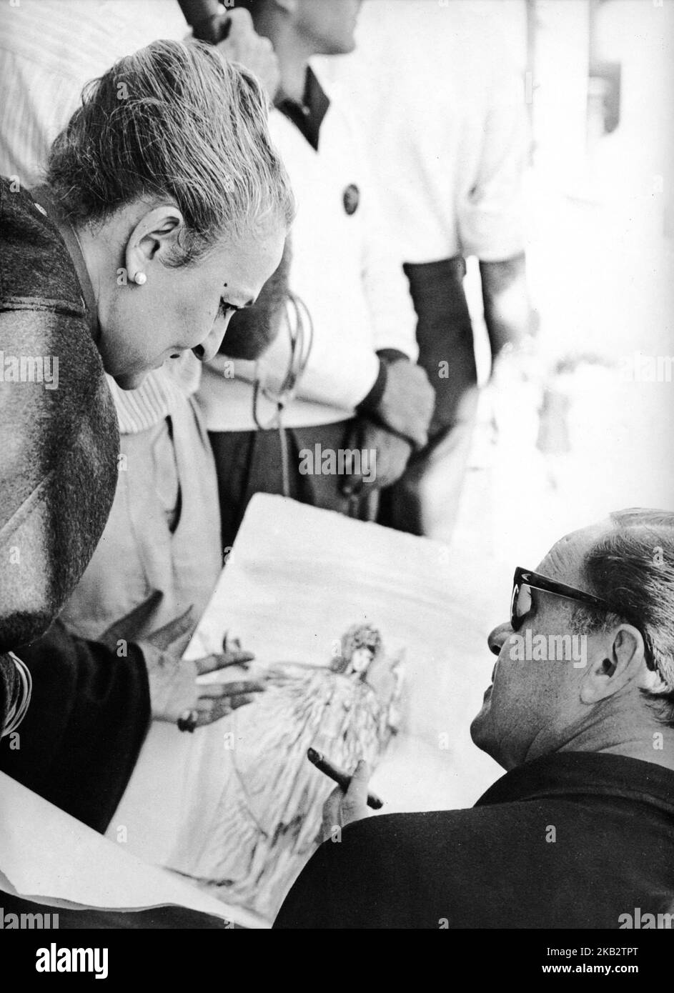 Richard burton filming cleopatra hi-res stock photography and images ...