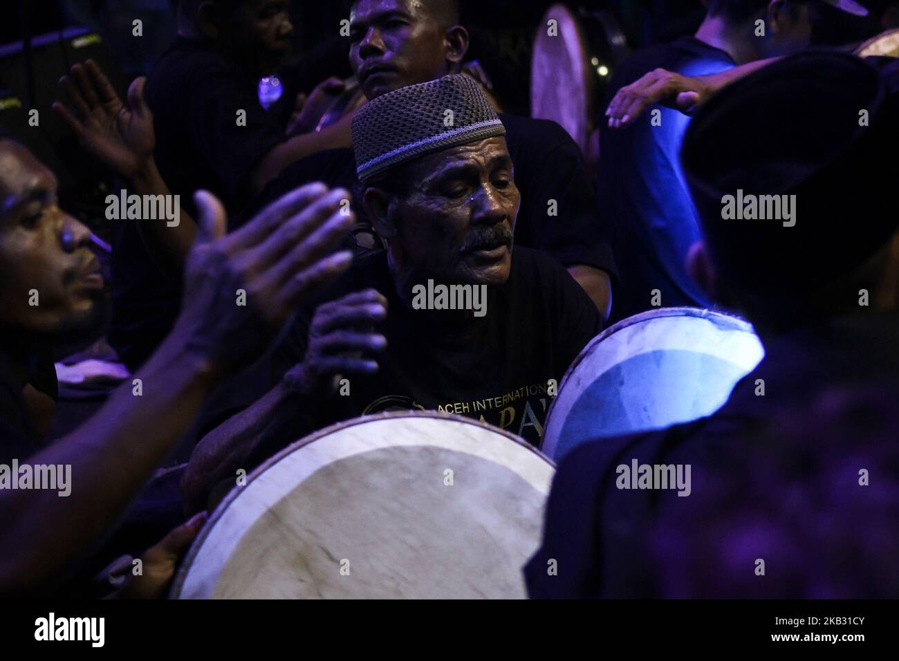 The Acehnese performed "Rapa'i Uroh" at the the Aceh International Rapa ...