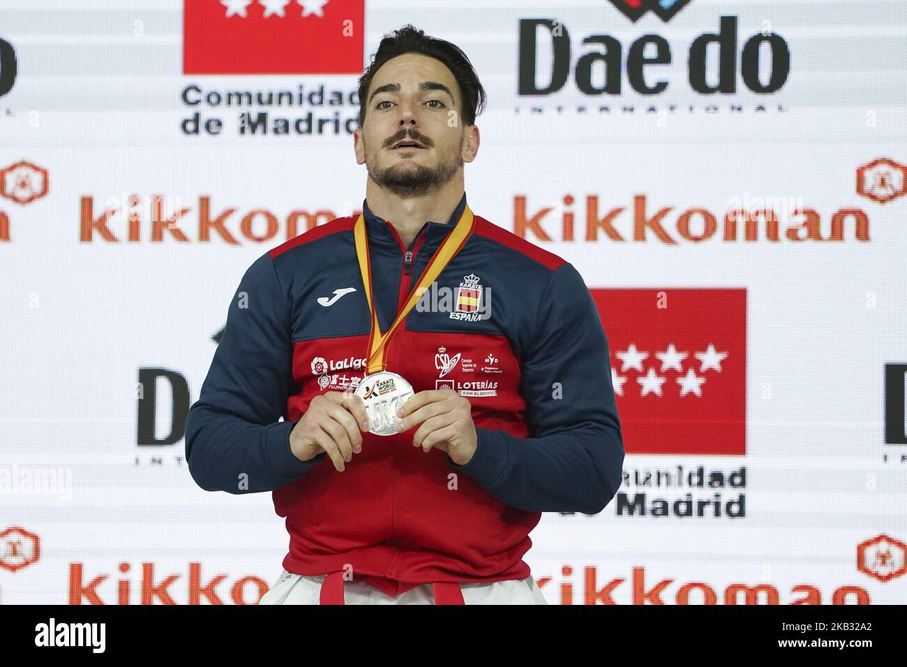 Spain's Damian Quintero Capdevila poses with his silver medal on the ...