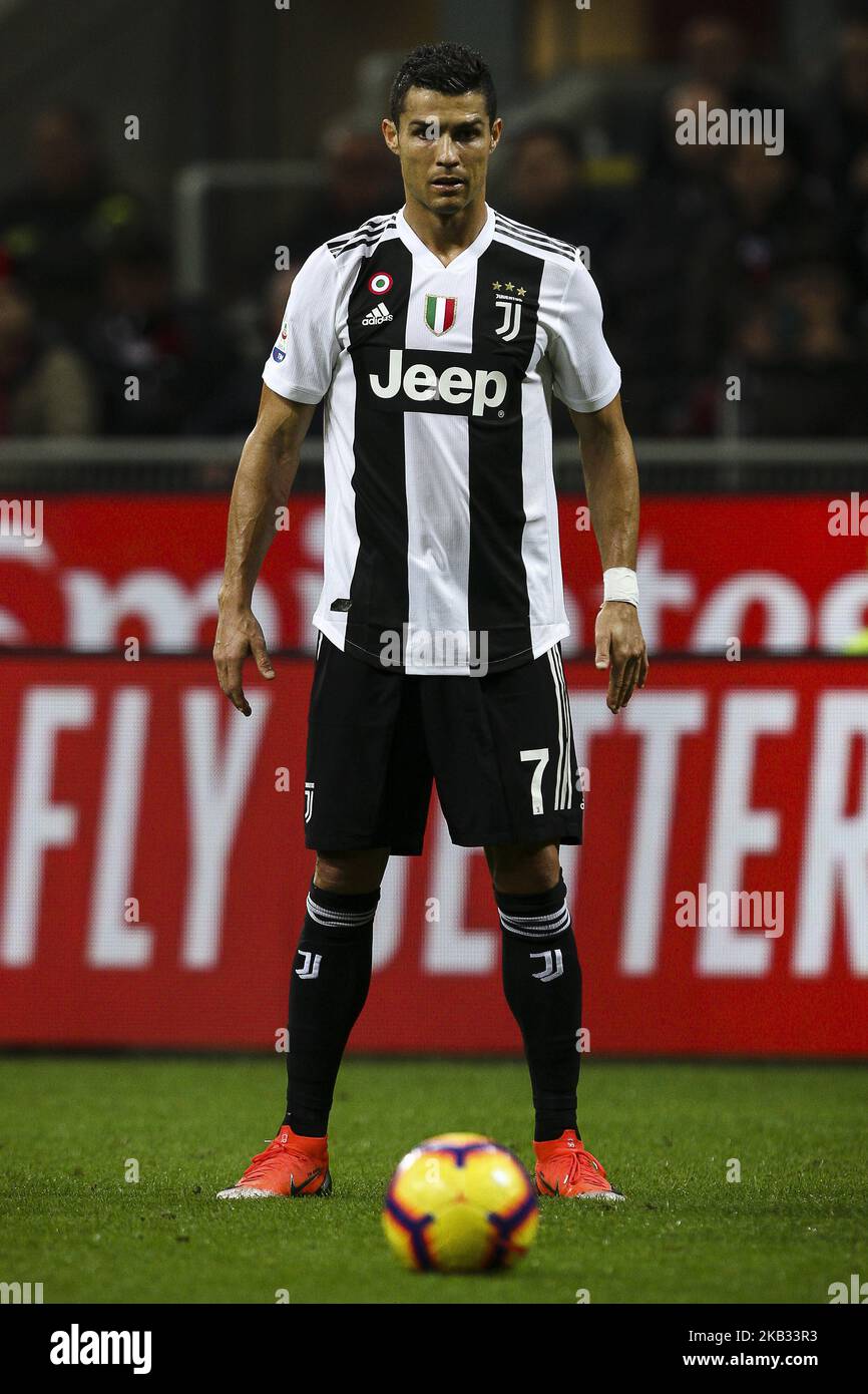 Cristiano Ronaldo Free Kick Stance Wallpaper