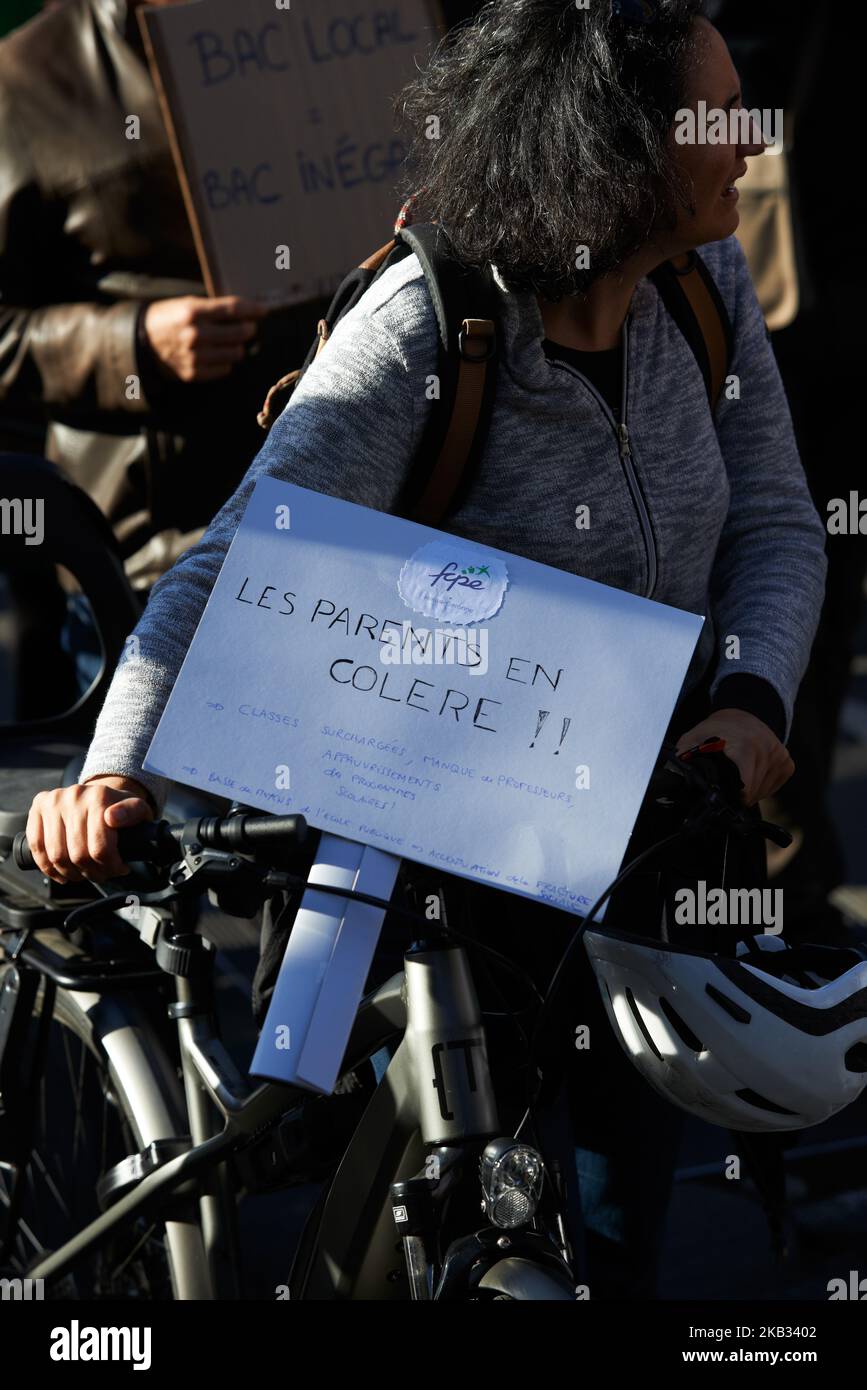 Angry teacher students hi-res stock photography and images - Alamy